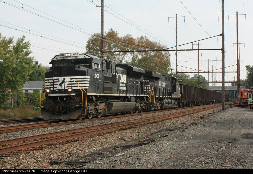 NS 1008 and train 594